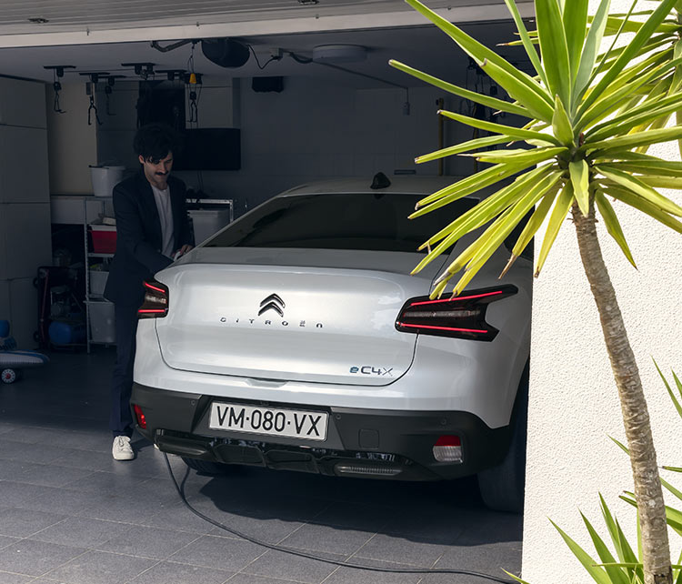 Citroën C4 X: La Berlina Elegante e Innovativa | Citroën IT